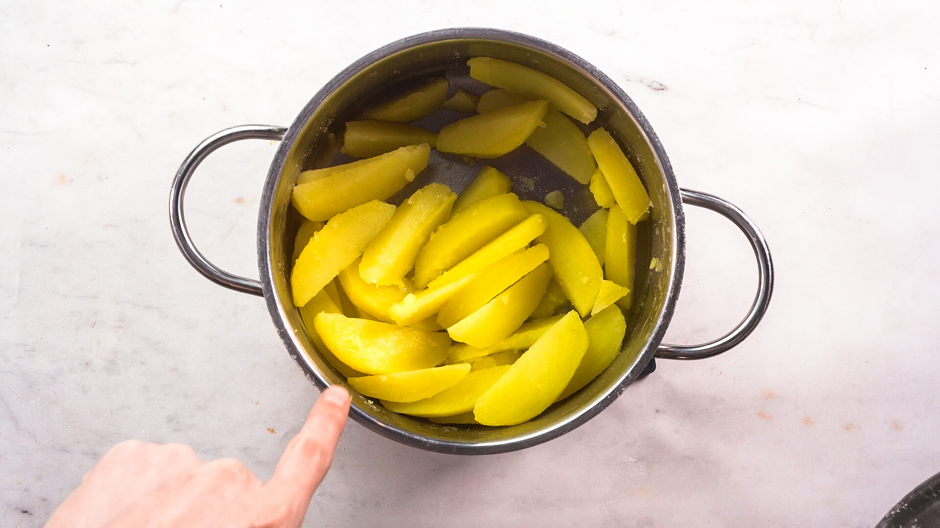 Knuspriger Backfisch im Bierteig – Rezept mit Geheimtipps - FeedMeDaily