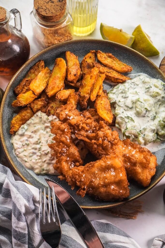 Knuspriger Backfisch im Bierteig – Rezept mit Geheimtipps - FeedMeDaily